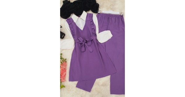 woman lilac shirt garnish suits model