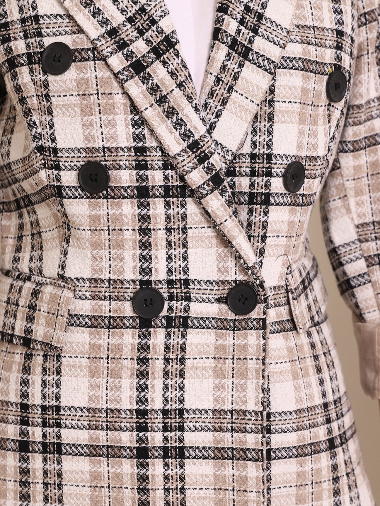 Buttoned Pocket Detailed Jacket